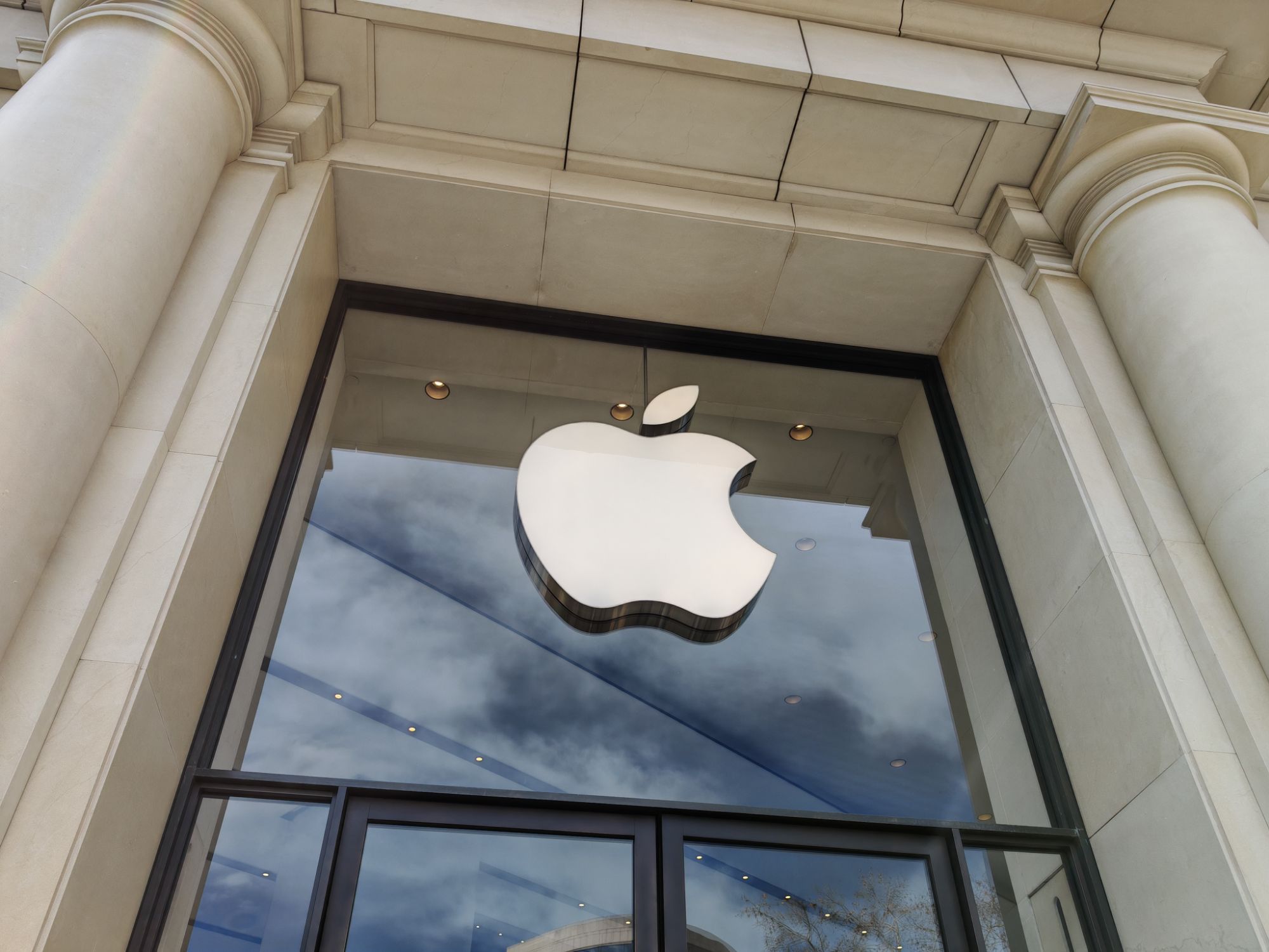 Raportti: Applen odotettu iPhone ei tulekaan tällä viikolla